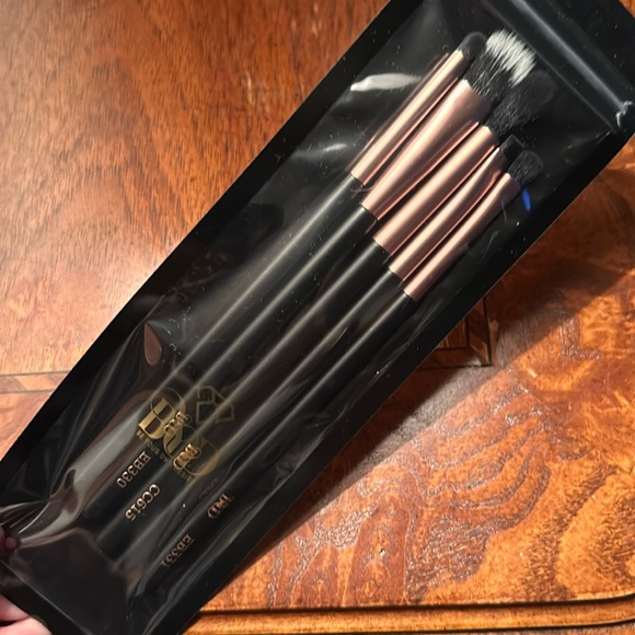 BYOD | Makeup | Byod Be Your Own Design 5 Piece Brush Set | Poshmark